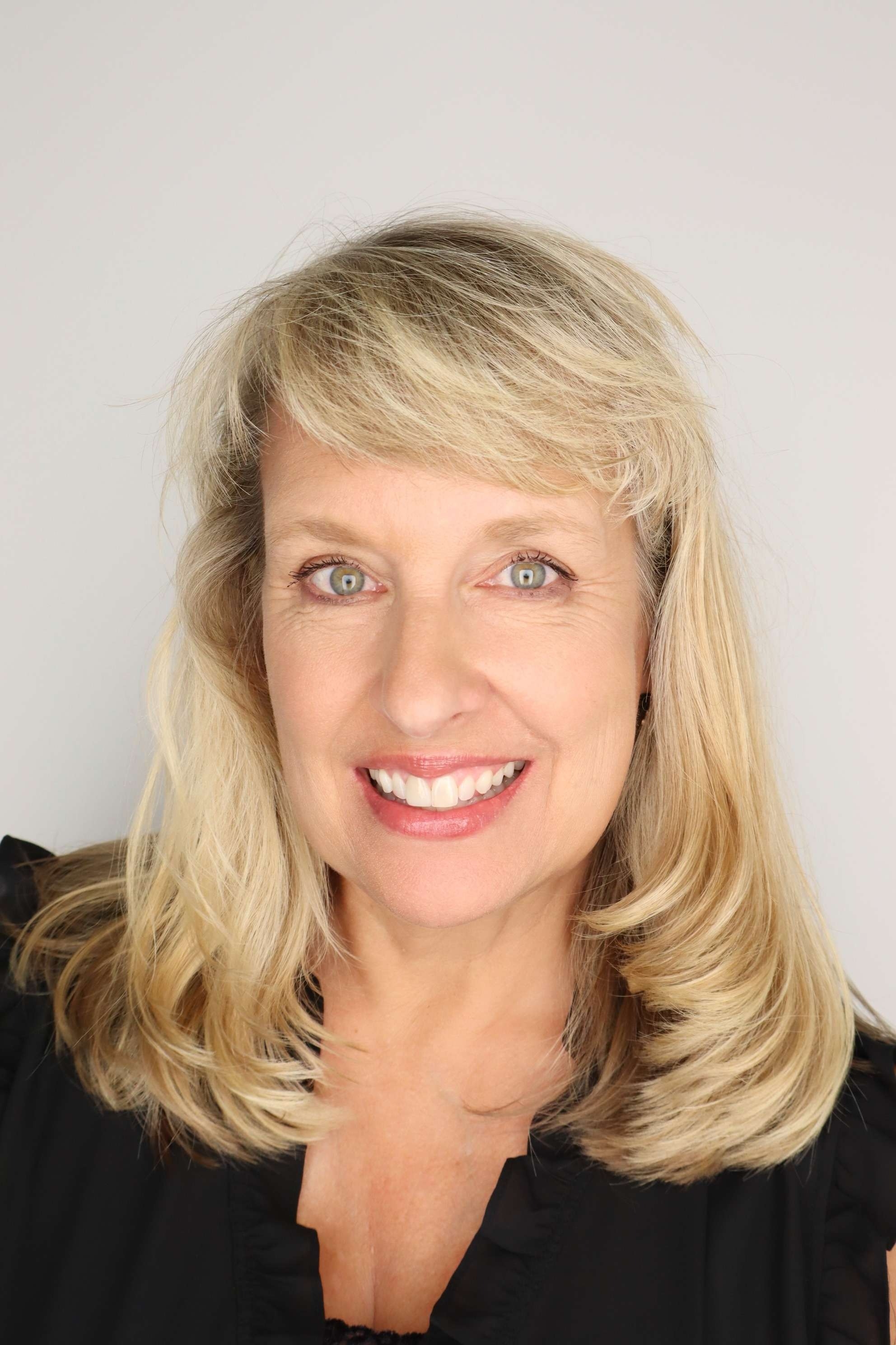 Rebecca Schneider : College of Natural Sciences : UMass Amherst