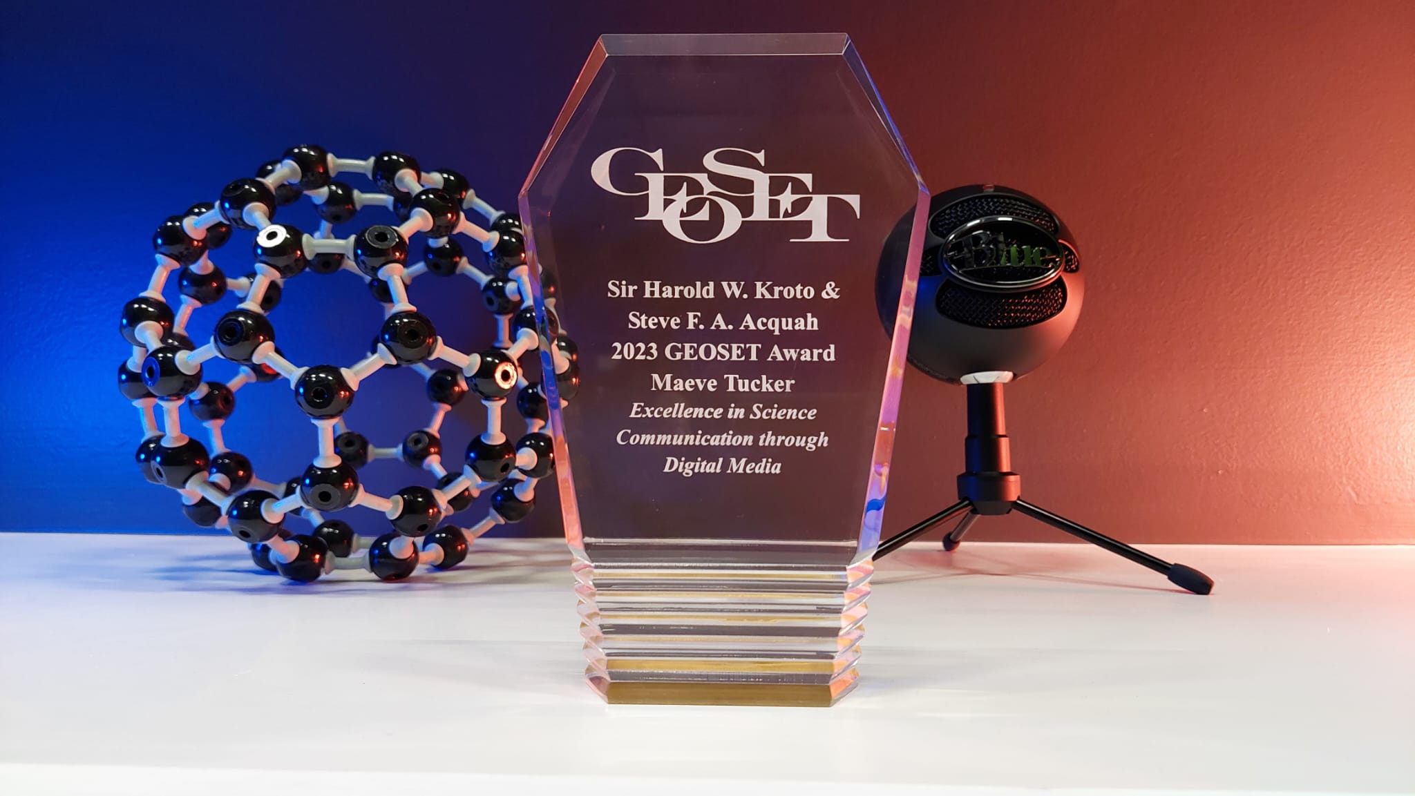 Maeve Tucker Receives the 2023 Sir Harold W. Kroto and Steve F.A ...